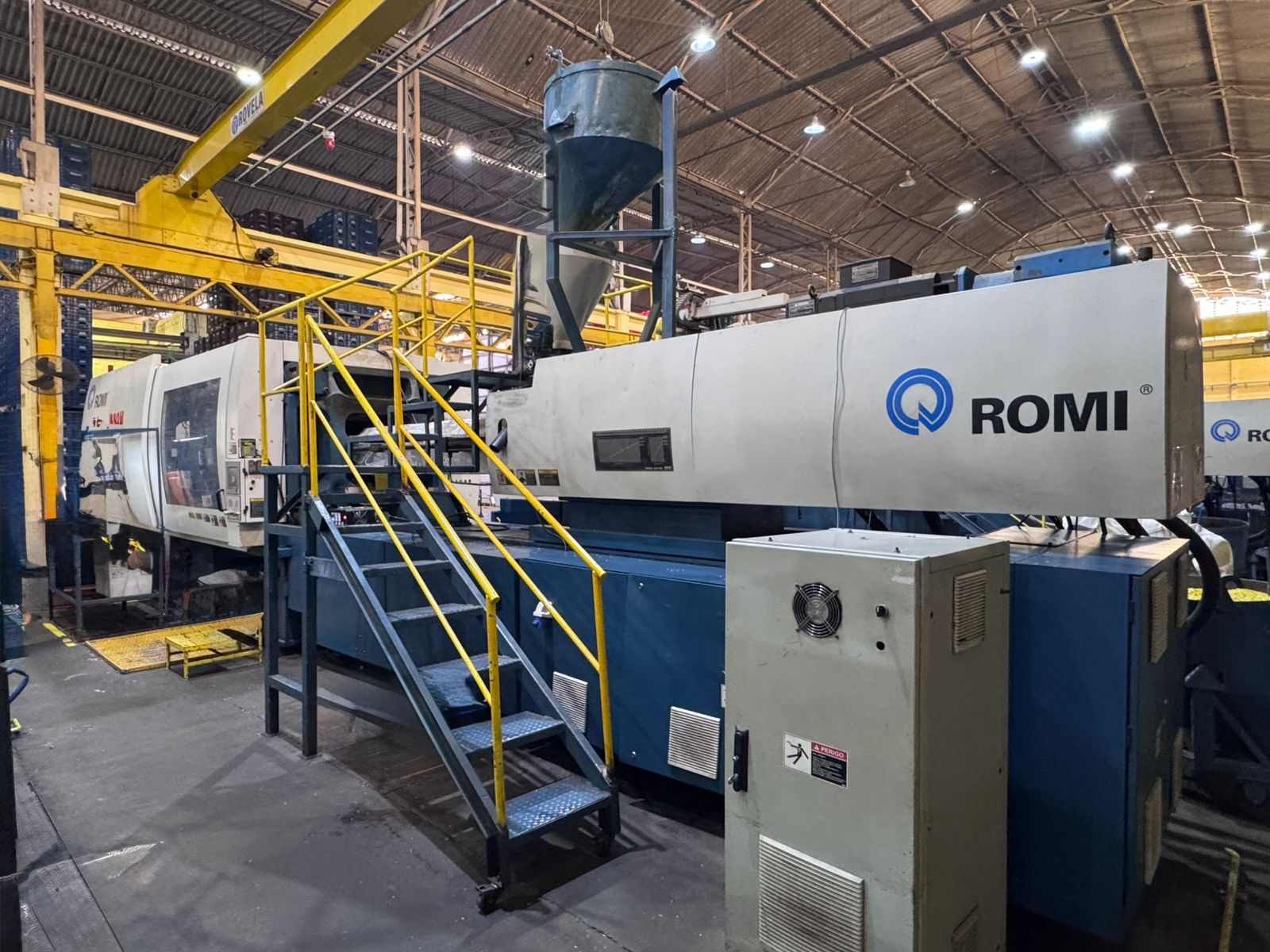 Injetora Romi 800 H